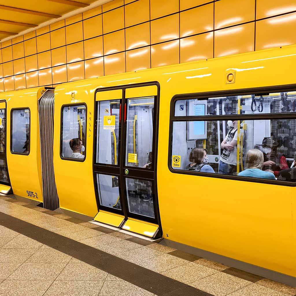 Jeder U-Bahnhof ist ein Unikat - die Bahnhöfe der U5 in Berlin - Linie 5